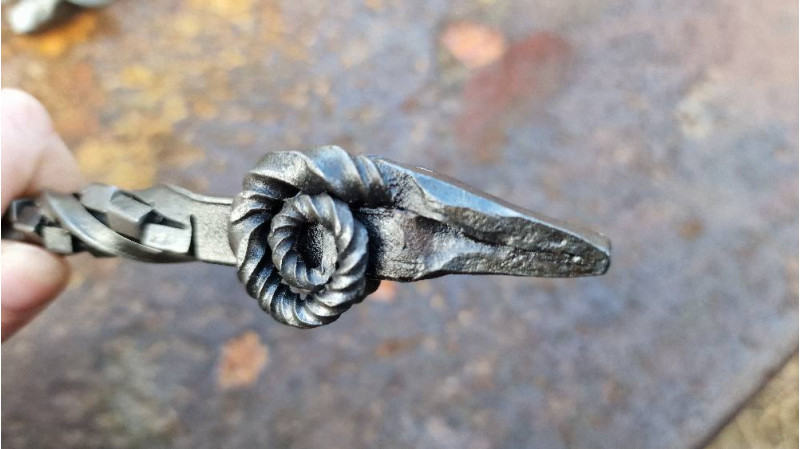 Décapsuleur artisanal tête de bélier forgé